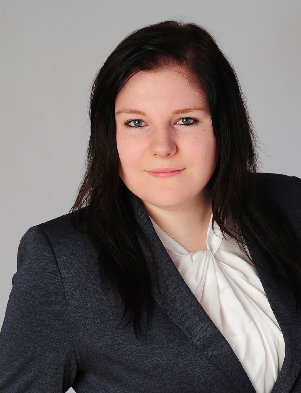 Address-Base gratuliert Azubine zur erfolgreichen Ausbildung - Address ...